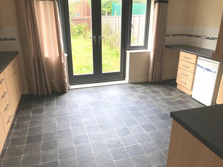 25 Juliet Grove, Wolverhampton WV10 9LJ