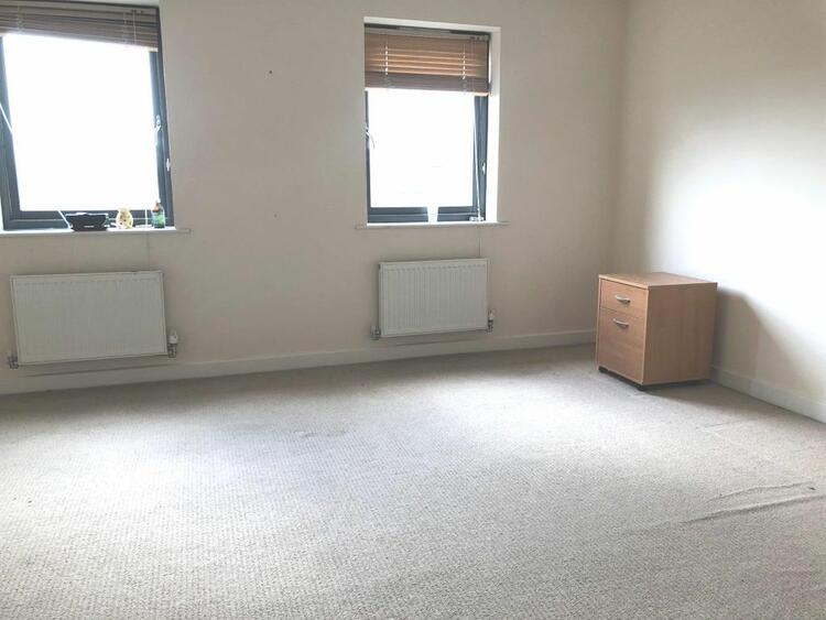 25 Juliet Grove, Wolverhampton WV10 9LJ